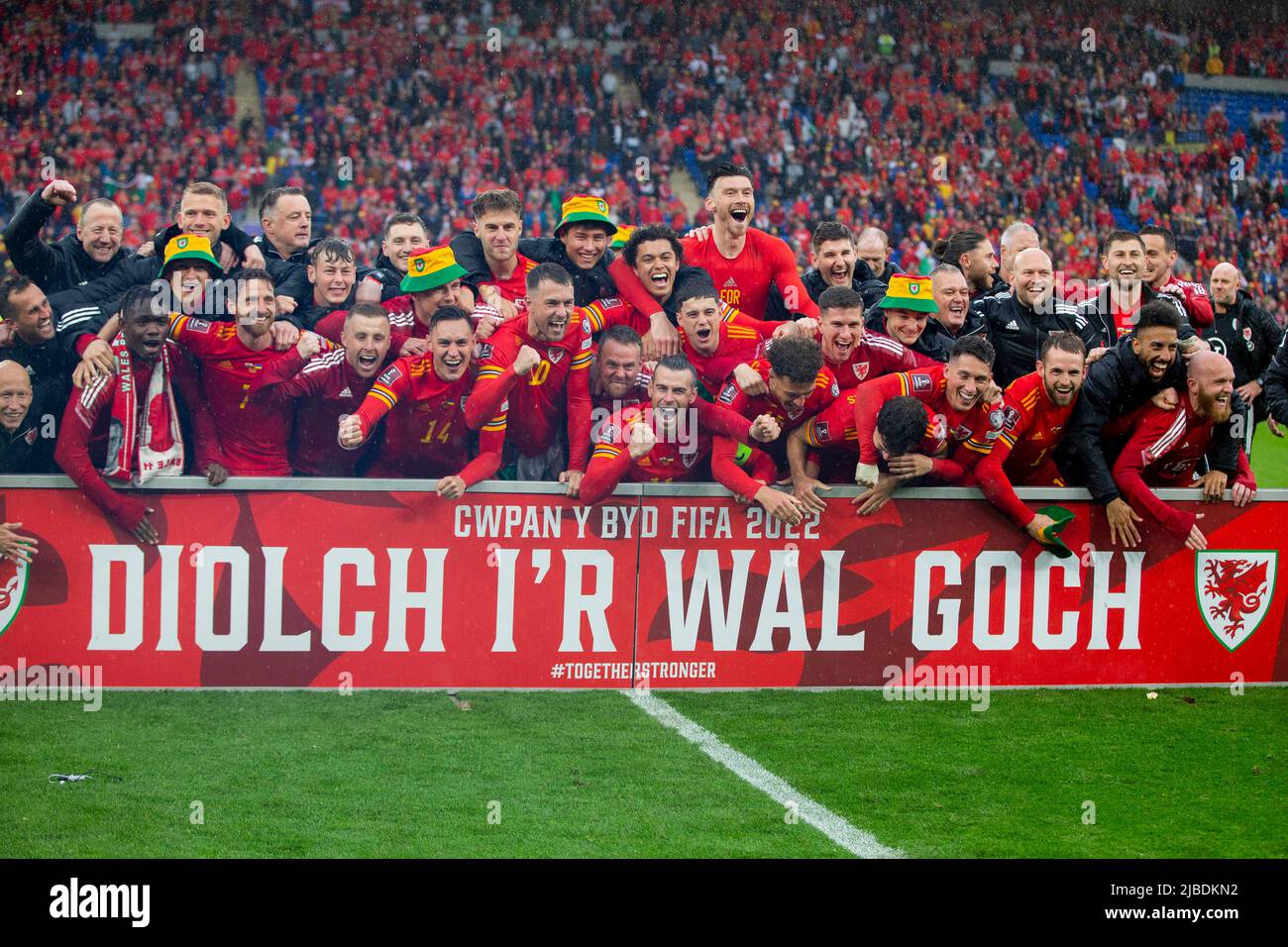 Cardiff, Wales, UK. 5th June, 2022. The Wales squad celebrate World Cup ...