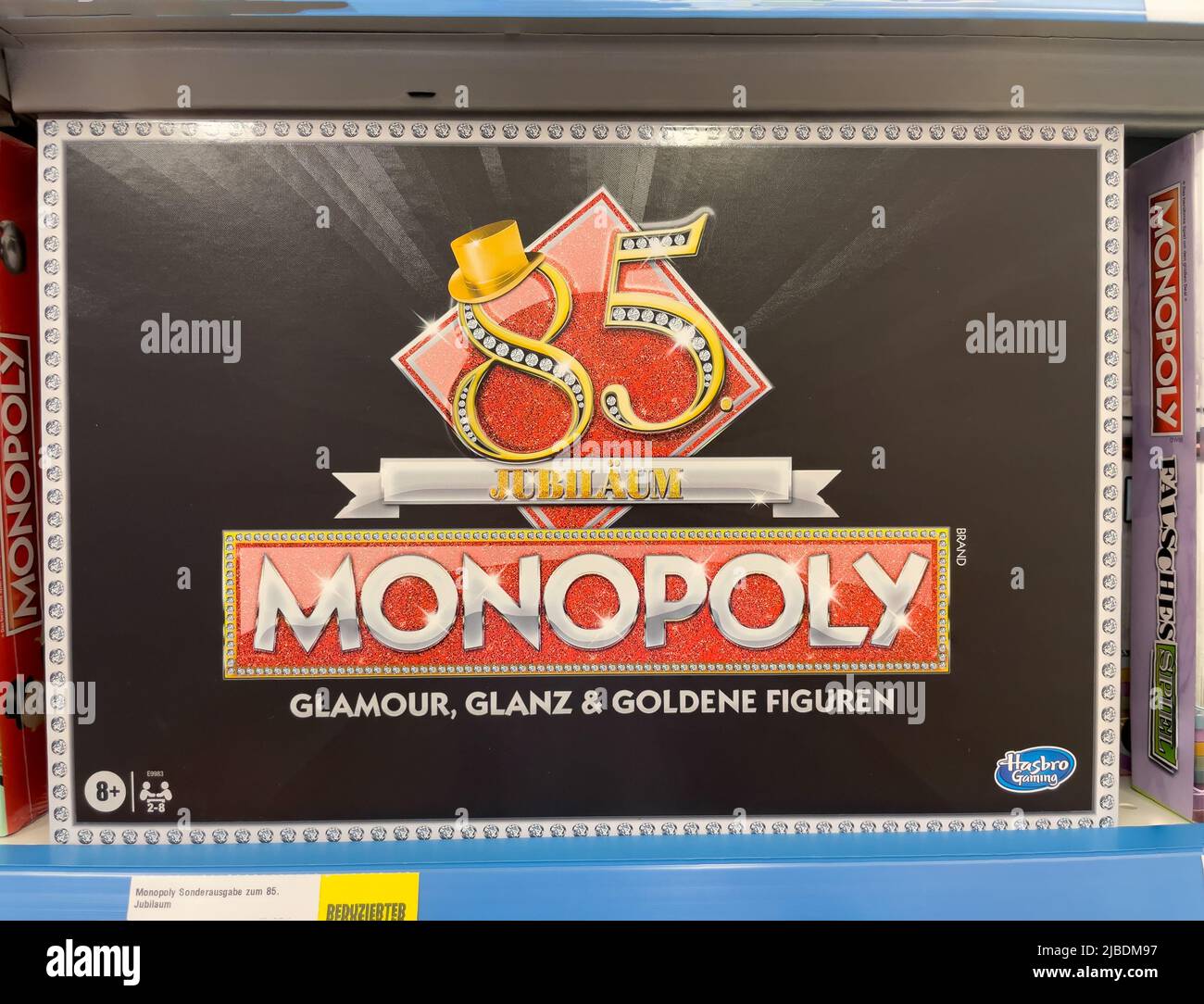 Old kent road monopoly board hi-res stock photography and images - Alamy