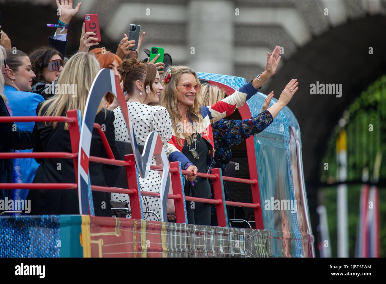 London, England, UK. 5th June, 2022. KATE MOSS is seen on a double deck ...