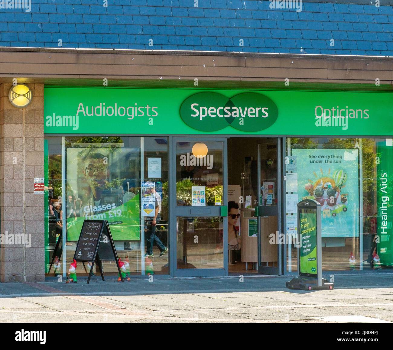 Specsavers logo hi-res stock photography and images - Alamy