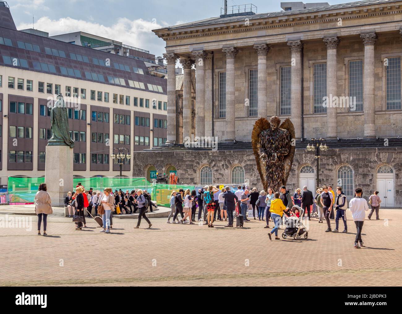 Crowds viewing The Knife Angel in Victoria Square, Birmingham Stock ...