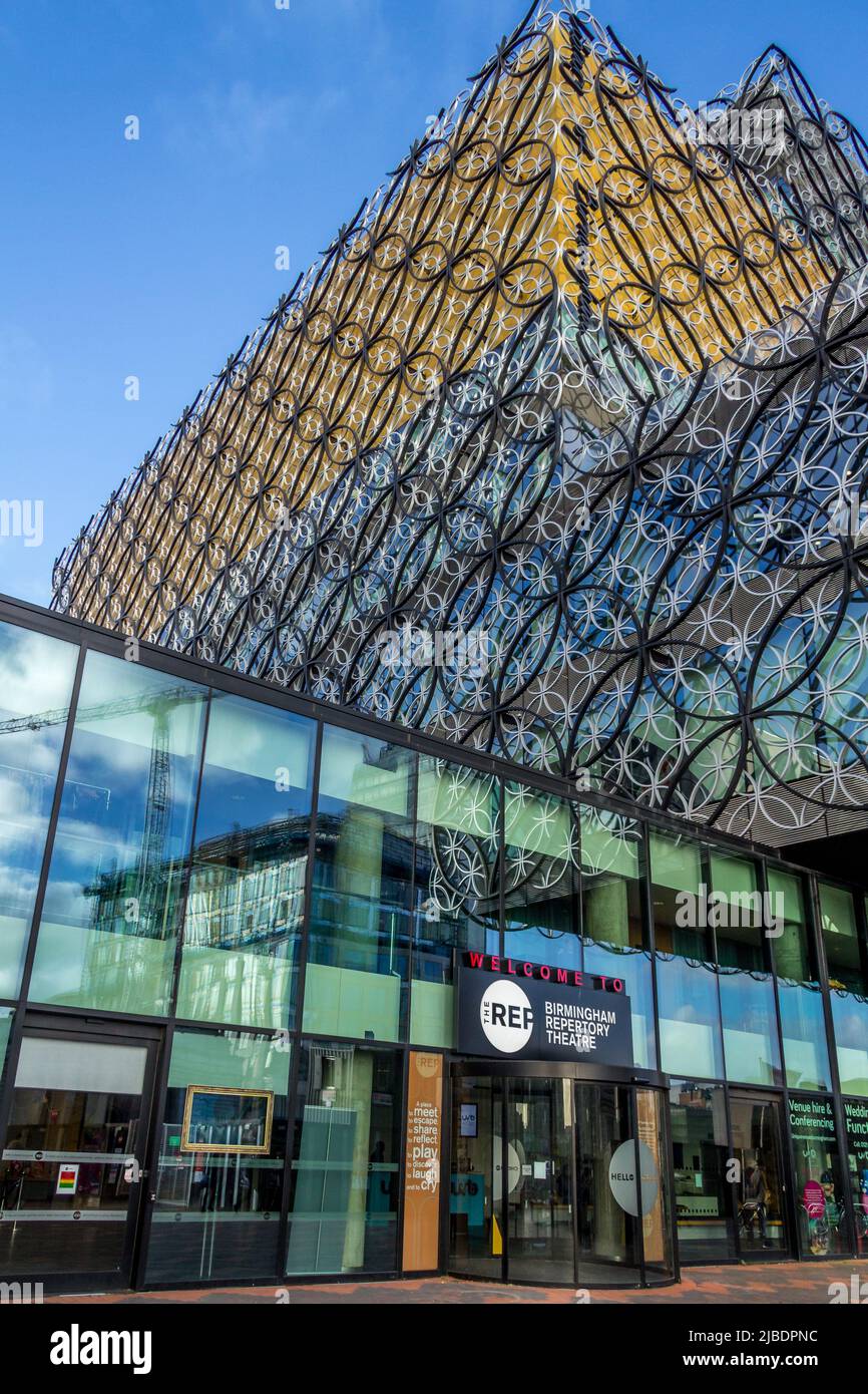 The beautiful Library Of Birmingham with it's modern architecture Stock ...
