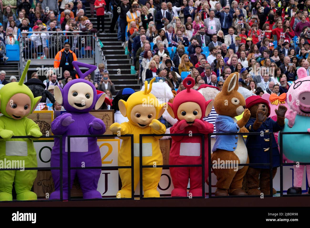 Characters from cartoons hi-res stock photography and images - Alamy