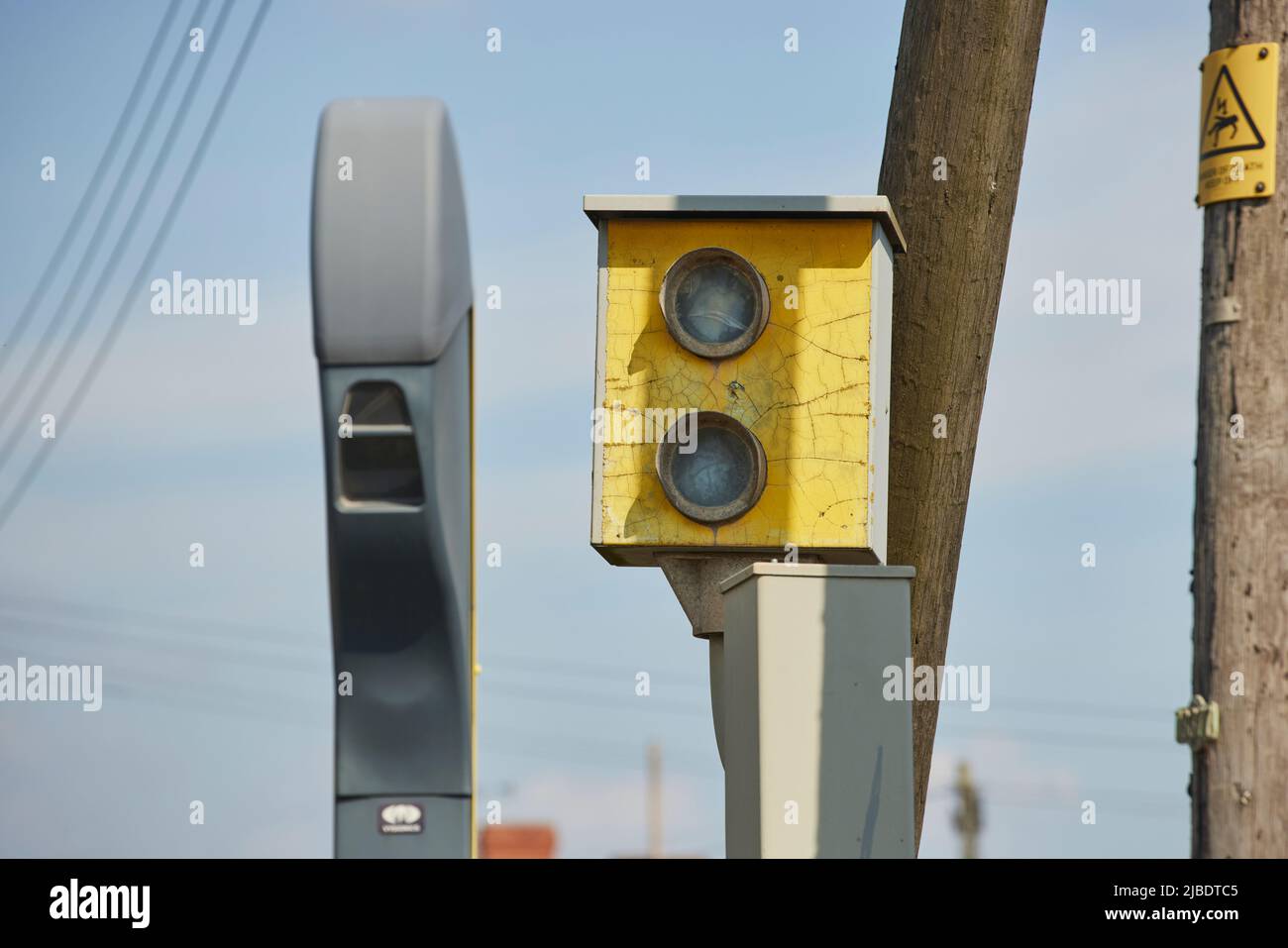 Goole, Hensall level crossing, with cameras The Red Light Safety ...