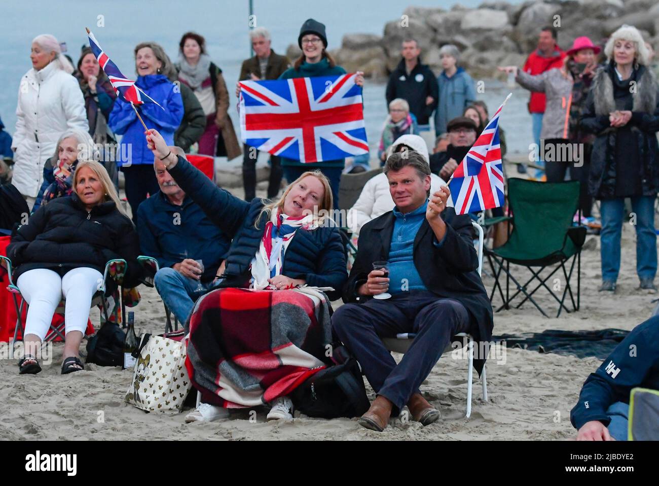 Coronation revellers hi-res stock photography and images - Alamy
