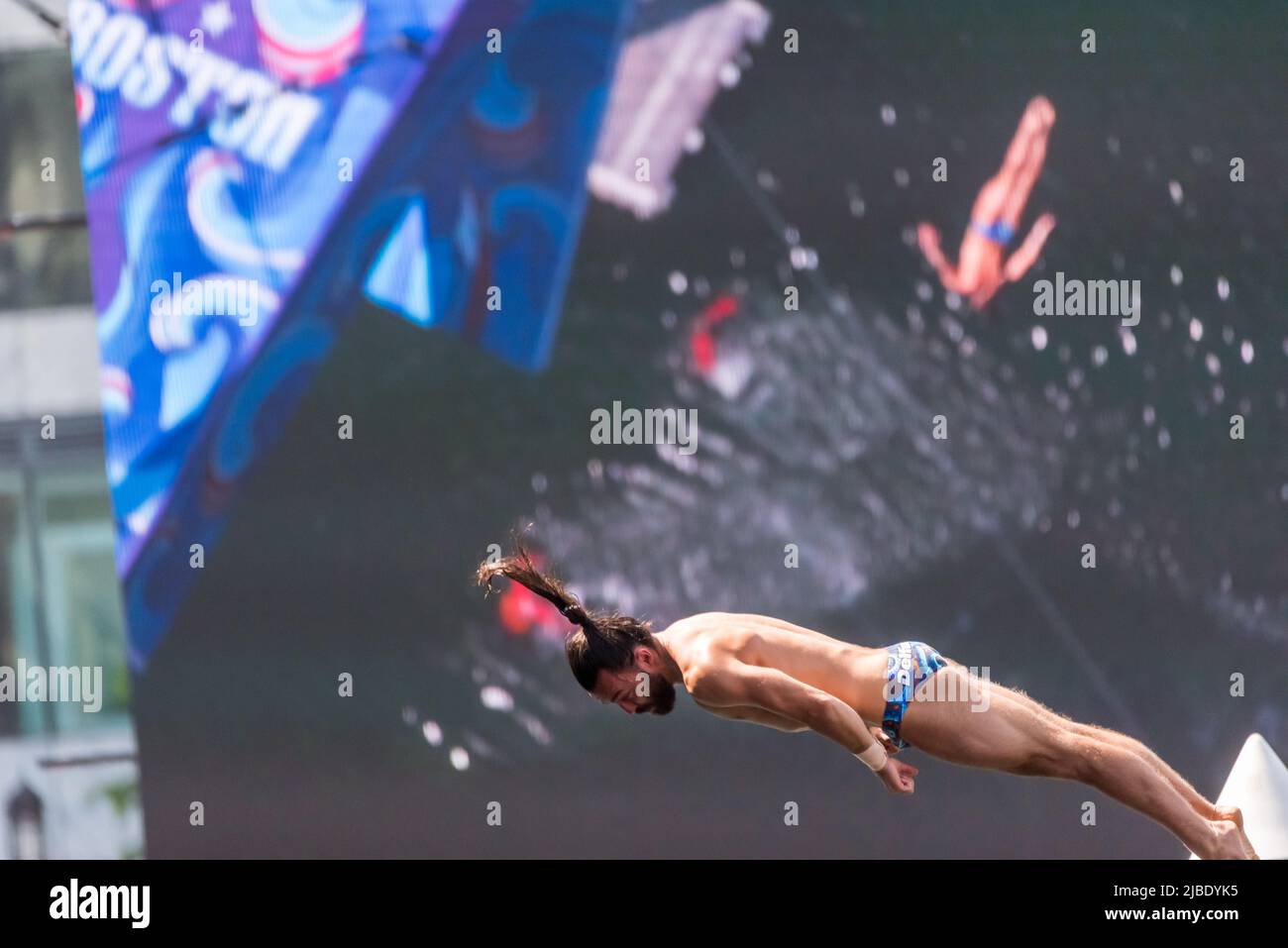 Red Bull Cliff Diving Competition World Series season opener at the ...