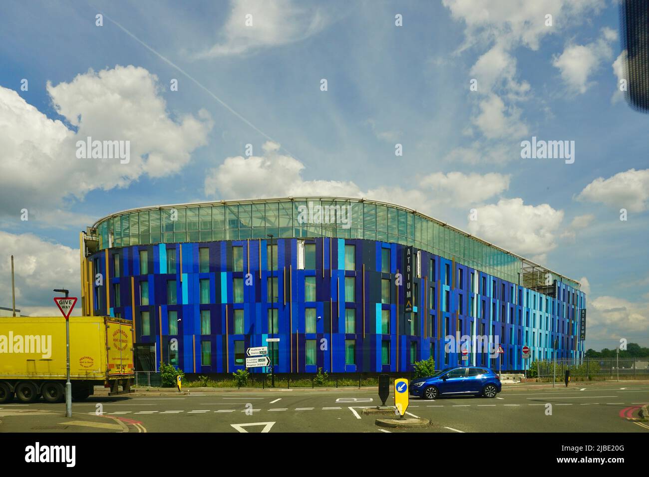 Atrium Hotel in Heathrow near Hatton Cross Station, Fethham, London ...