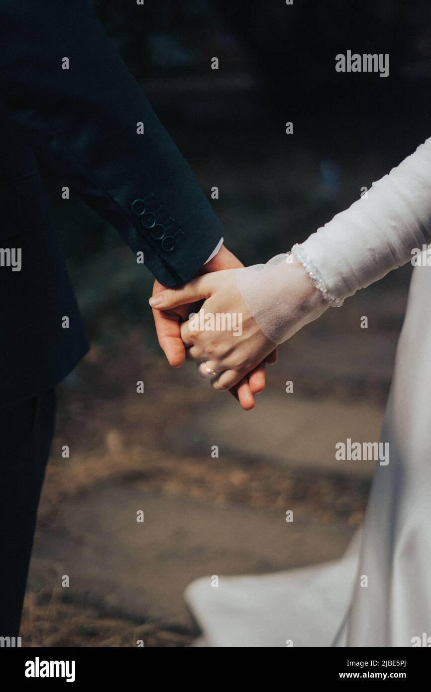 Newlywed Couple Bride Groom Rings Stock Photo - Alamy