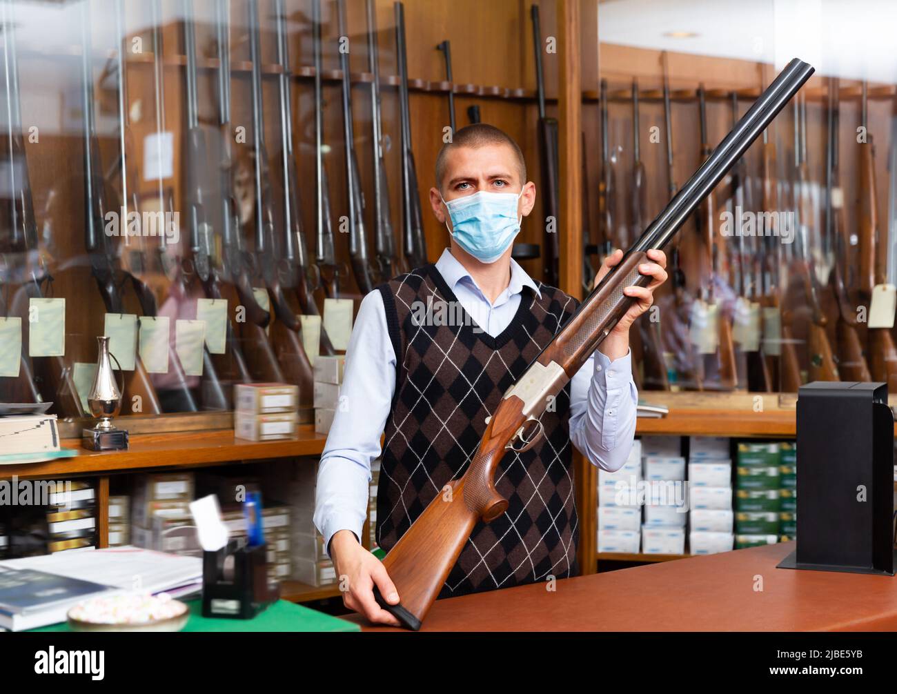 Hunting rifle on the store hi-res stock photography and images - Alamy