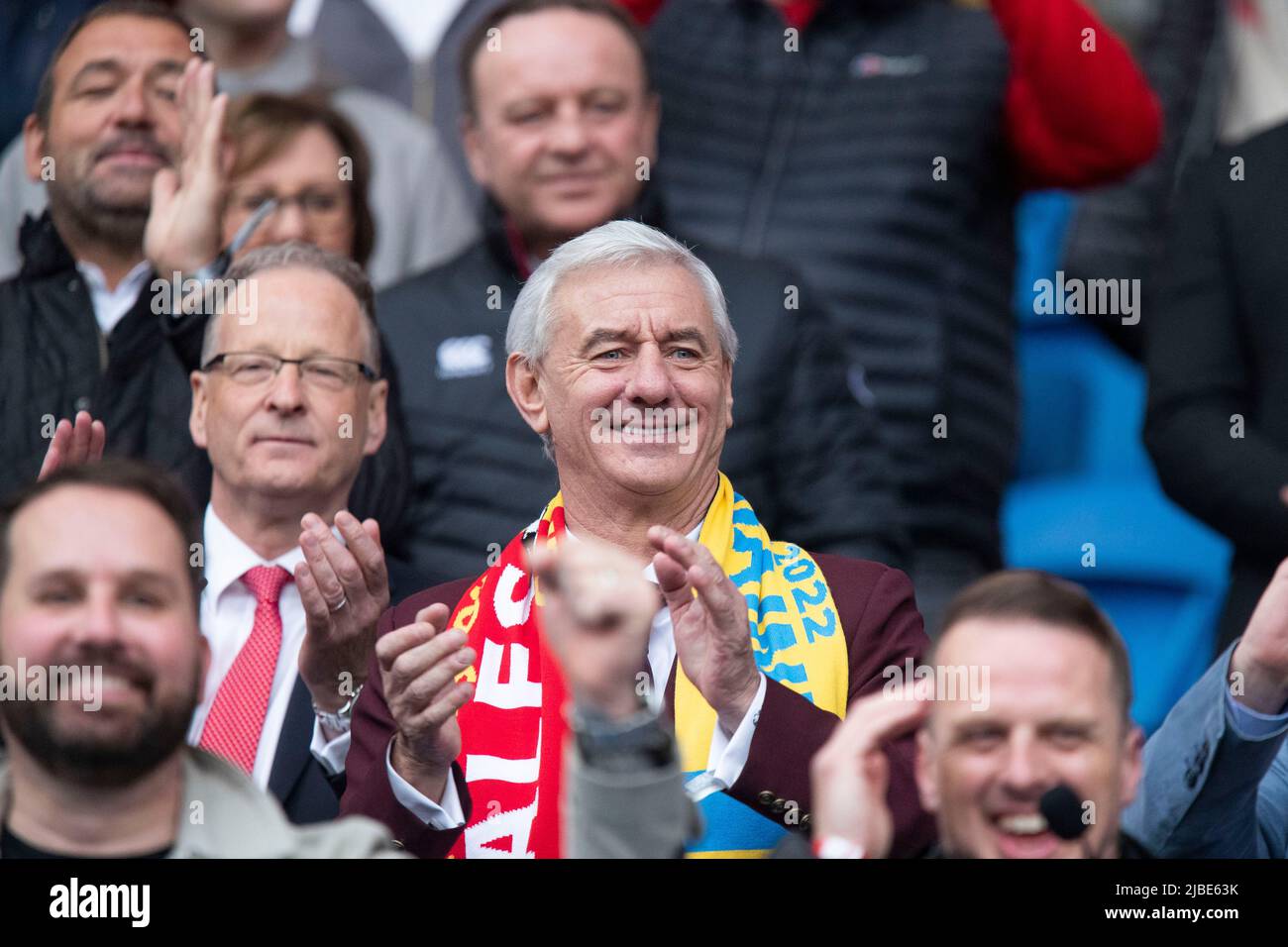 2022 world cup fifa stadium crowd hi-res stock photography and images ...