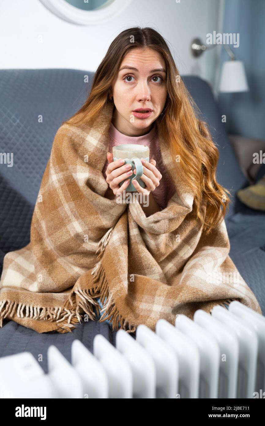 Sad caucasian woman spending hi-res stock photography and images - Alamy