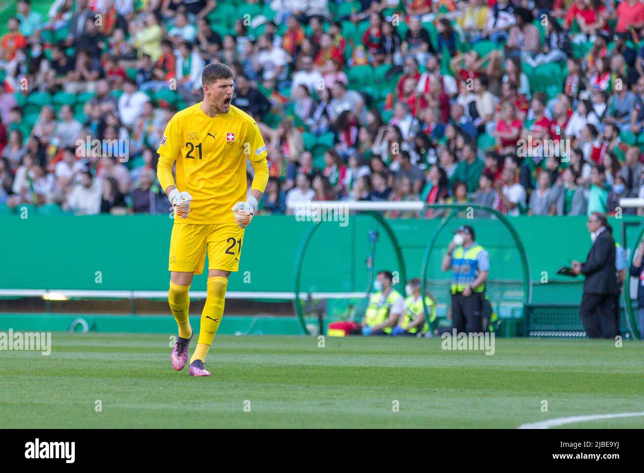 Gregor kobel borussia dortmund hi-res stock photography and images - Alamy