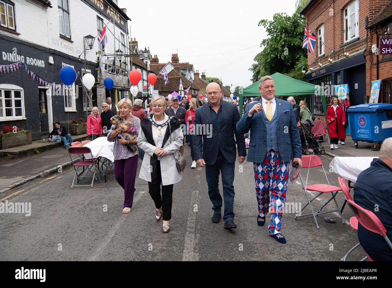 Cookham, Berkshire, UK. 5th June, 2022. Residents and their families ...