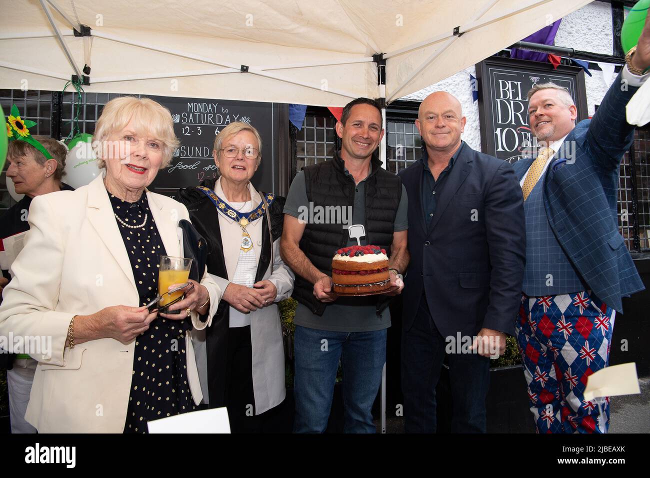 Cookham, Berkshire, UK. 5th June, 2022. Residents and their families ...