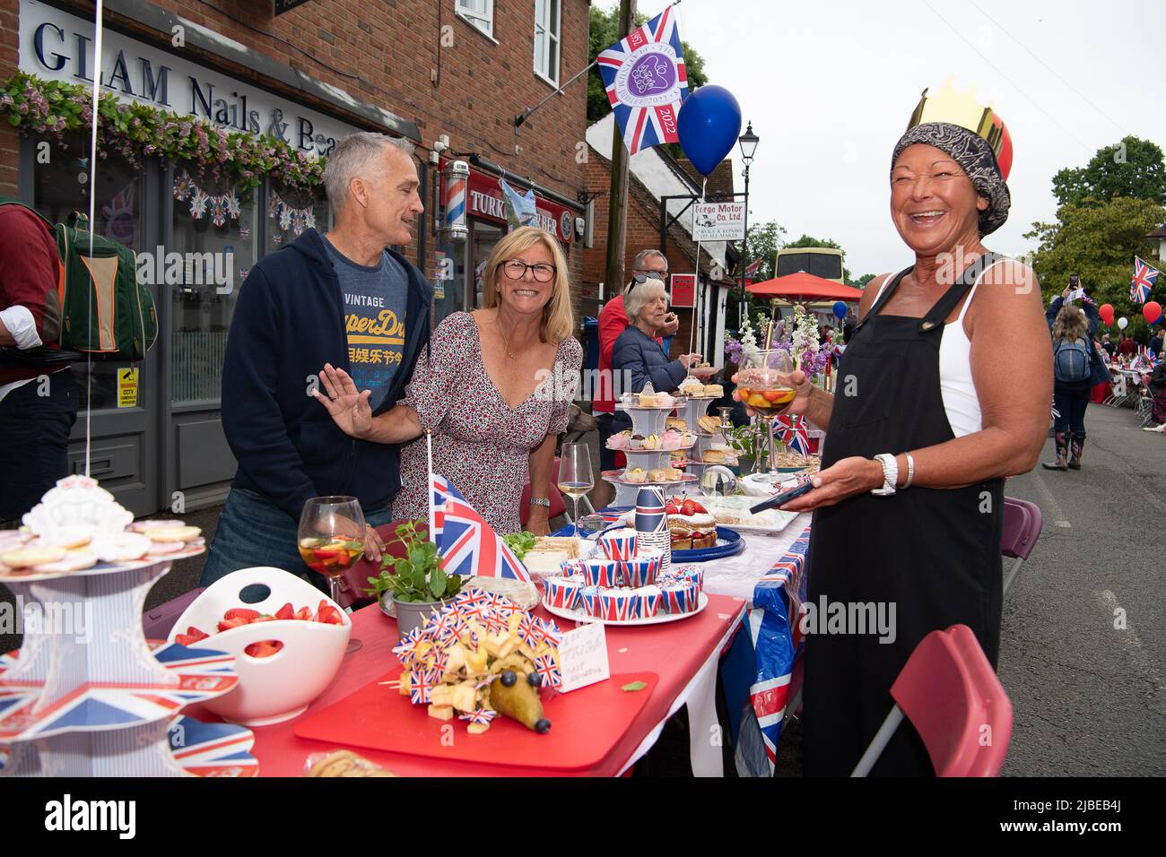 Cookham, Berkshire, UK. 5th June, 2022. Residents and their families ...