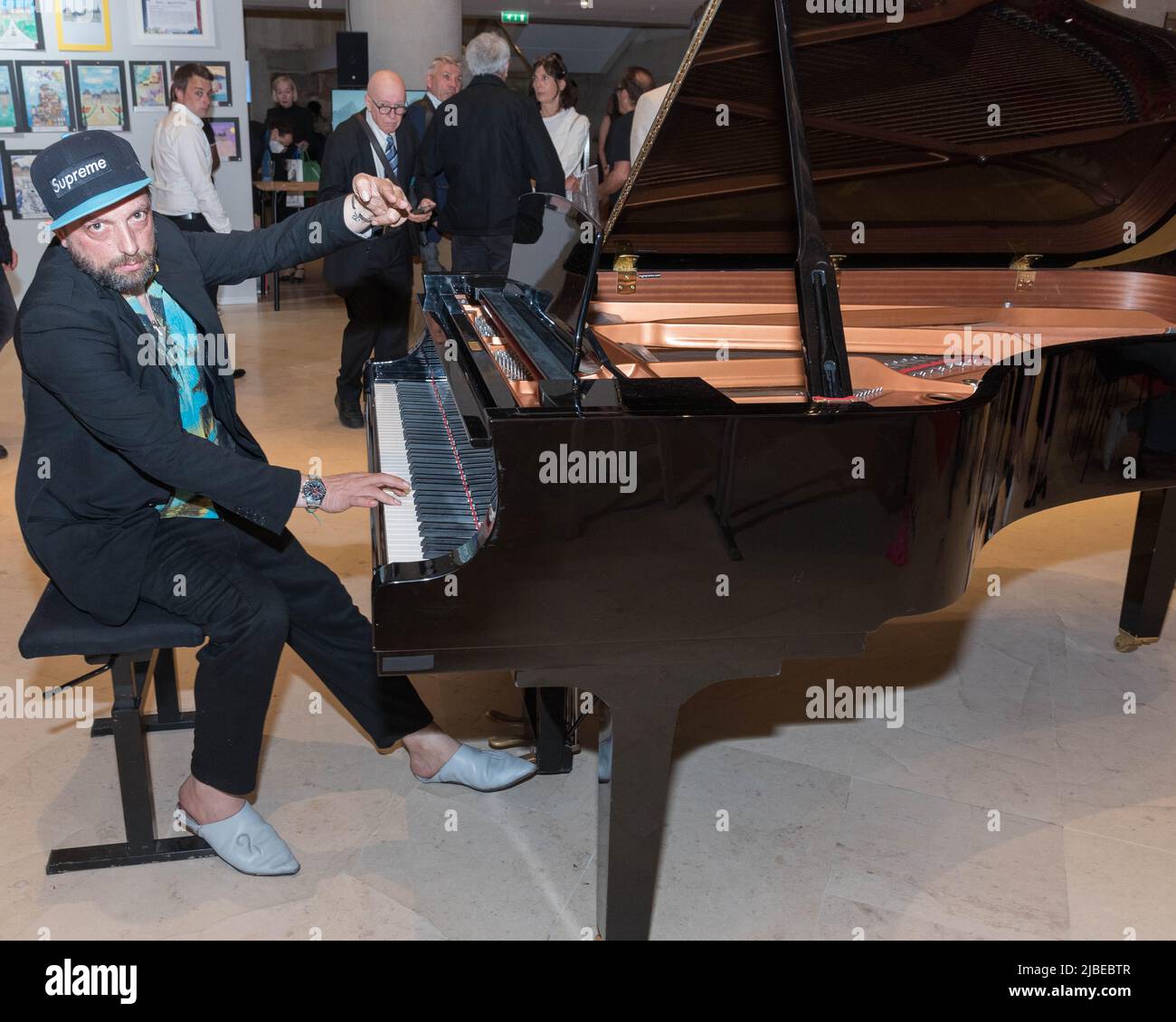 Sarah netter hi-res stock photography and images - Alamy