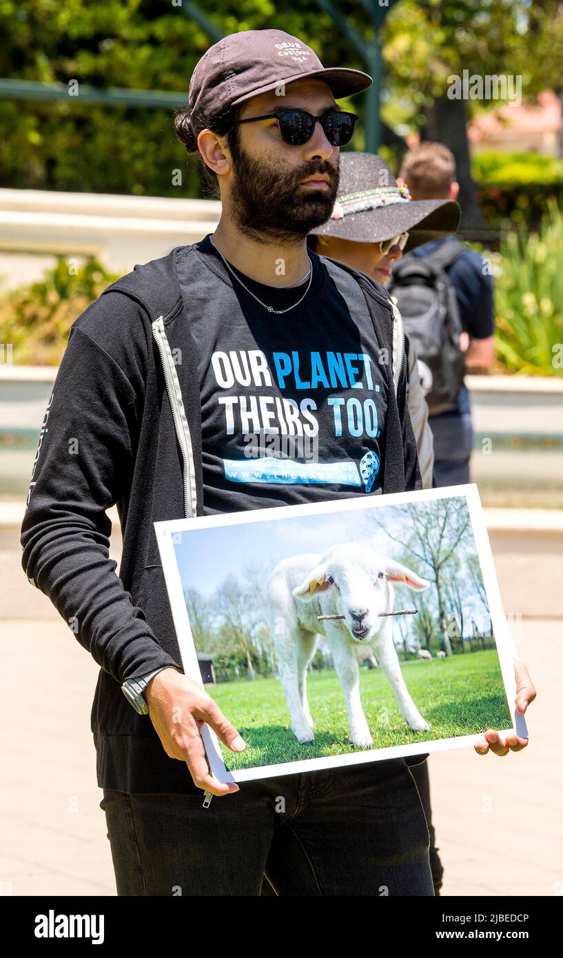 Beverly Hills, California, USA. 05th June, 2022. Animal rights ...