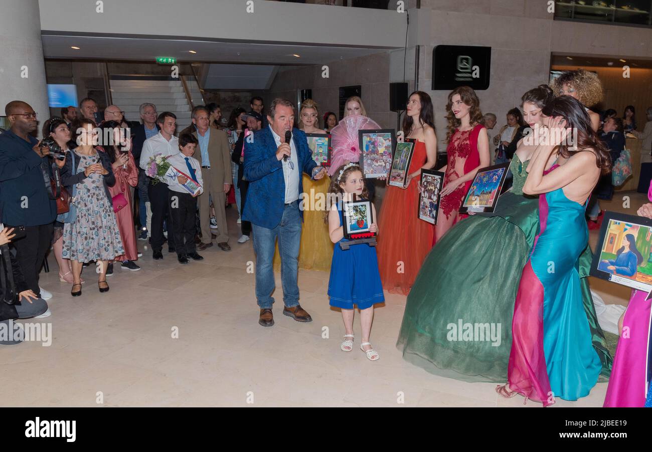 Sarah netter hi-res stock photography and images - Alamy