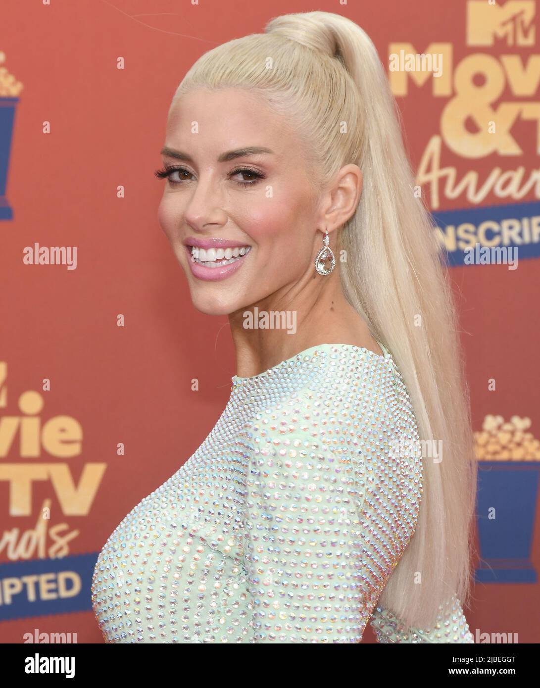 Heather Rae El Moussa arrives at the 2022 MTV Movie & TV Awards ...