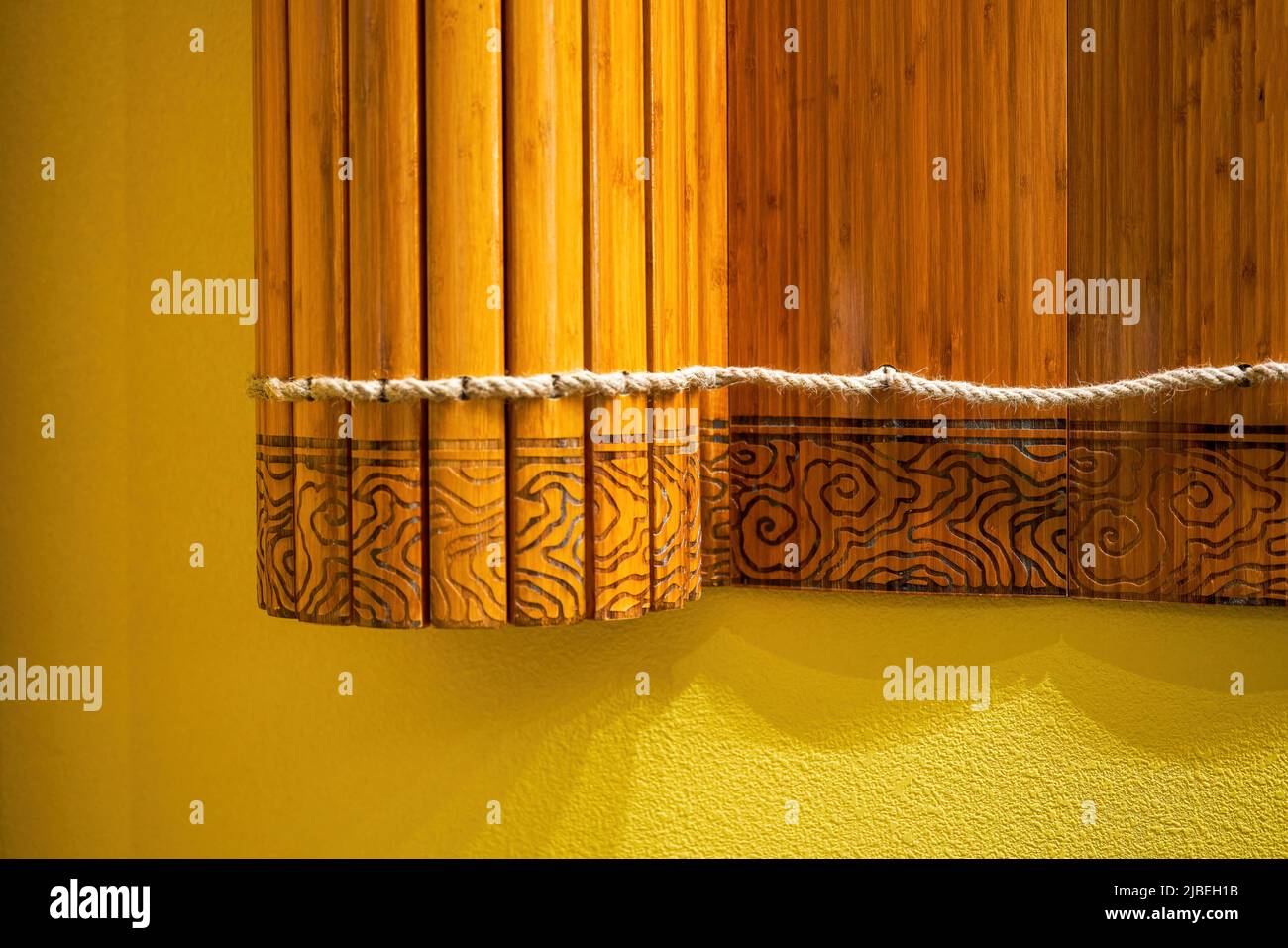 Scroll setting hi-res stock photography and images - Alamy