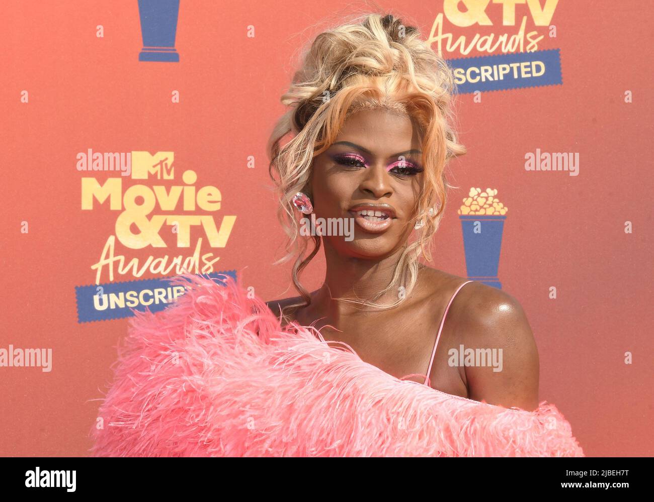 Symone arrives at the 2022 MTV Movie & TV Awards: UNSCRIPTED held at ...