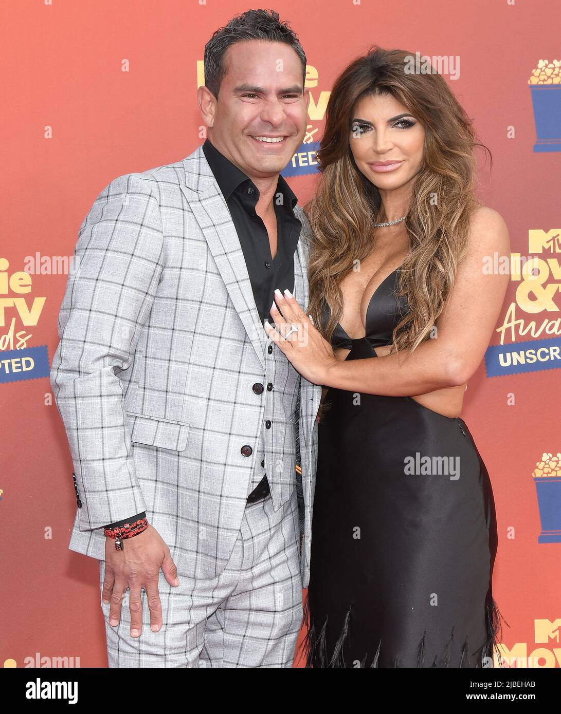 (L-R) Louie Ruelas and Teresa Giudice at the 2022 MTV Movie & TV Awards ...
