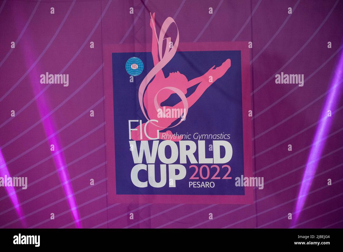 2022 rhythmic gymnastics hi-res stock photography and images - Alamy