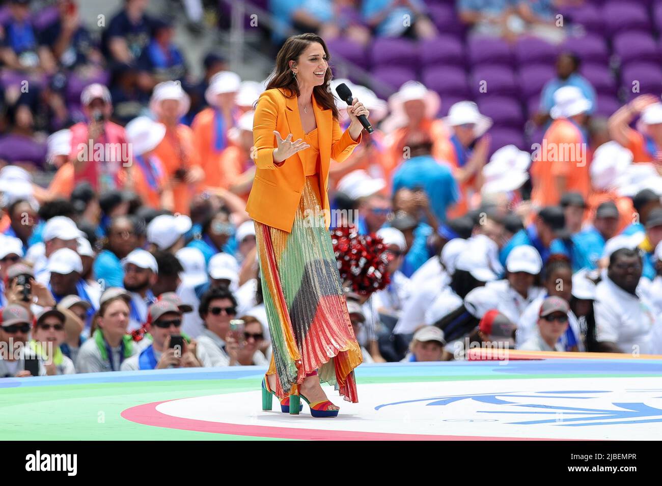 Orlando, Fl, US, June 5, 2022: American Singer-songwriter SARA ...