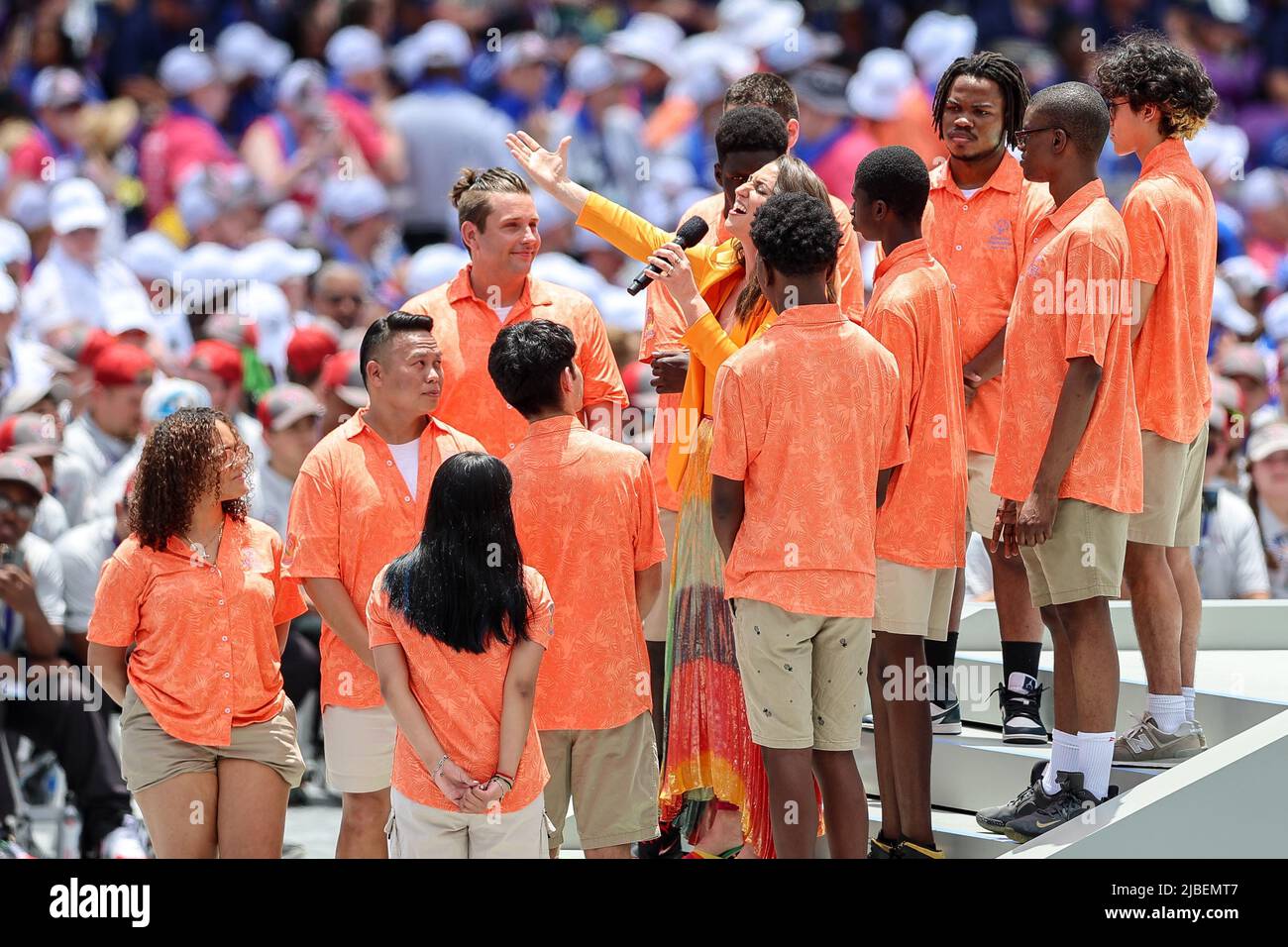 Orlando, Fl, US, June 5, 2022: American Singer-songwriter SARA ...
