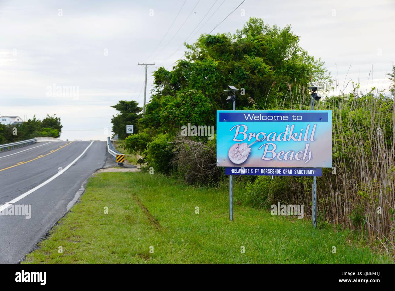 Milton, Delaware, U.S - May 29, 2022 - The welcome sign and entrance ...