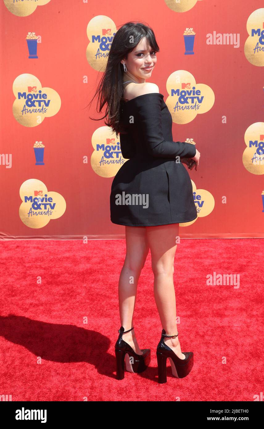 Jenna ortega movie 2022 hi-res stock photography and images - Alamy