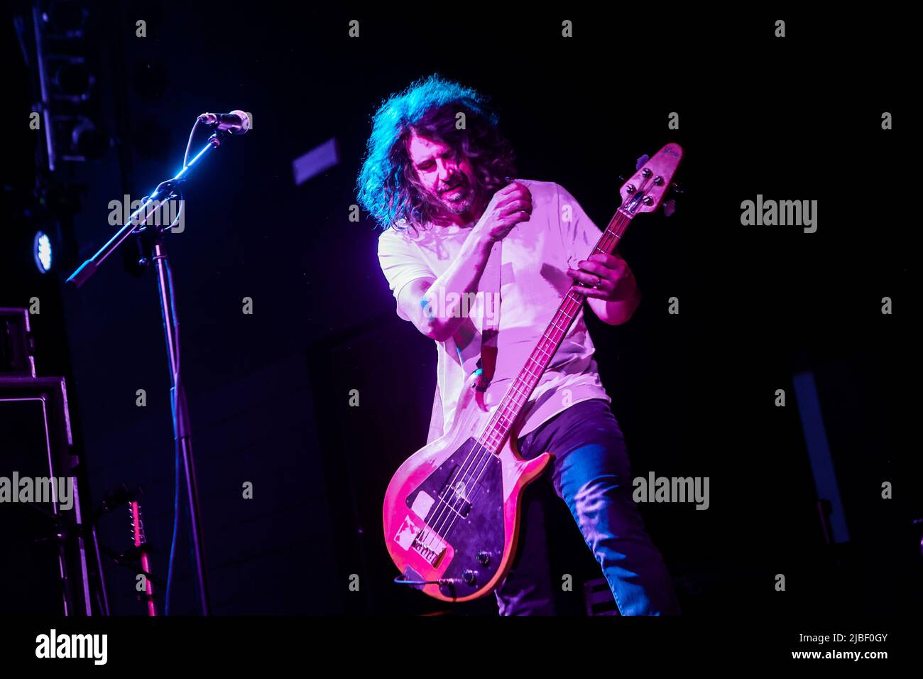 Dinosaur jr rock band hi-res stock photography and images - Alamy