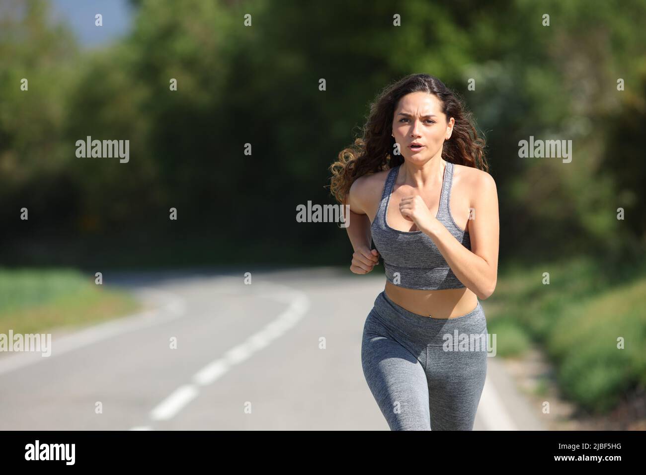 Road towards a mountain hi-res stock photography and images - Alamy