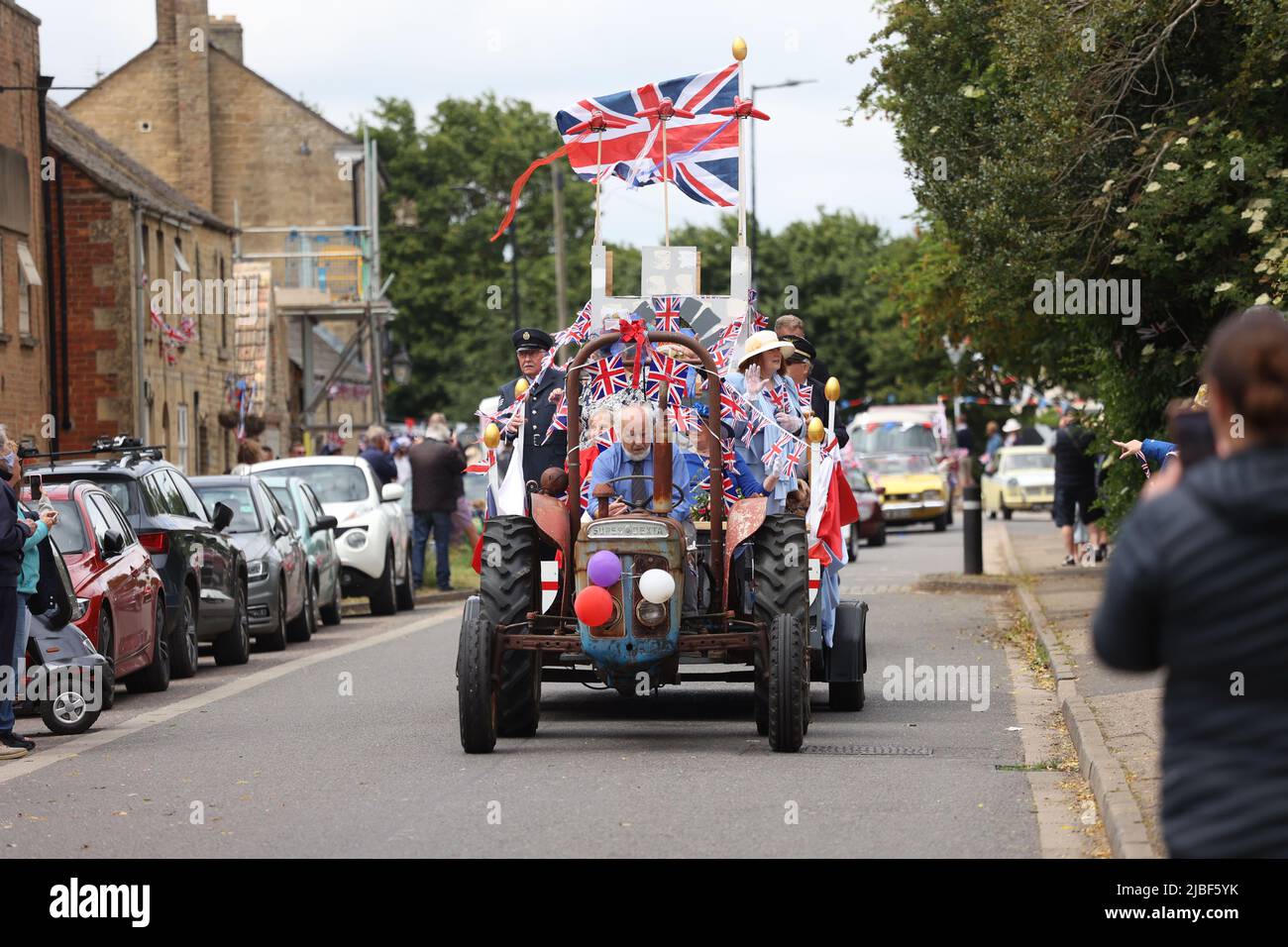 Castor village hi-res stock photography and images - Alamy
