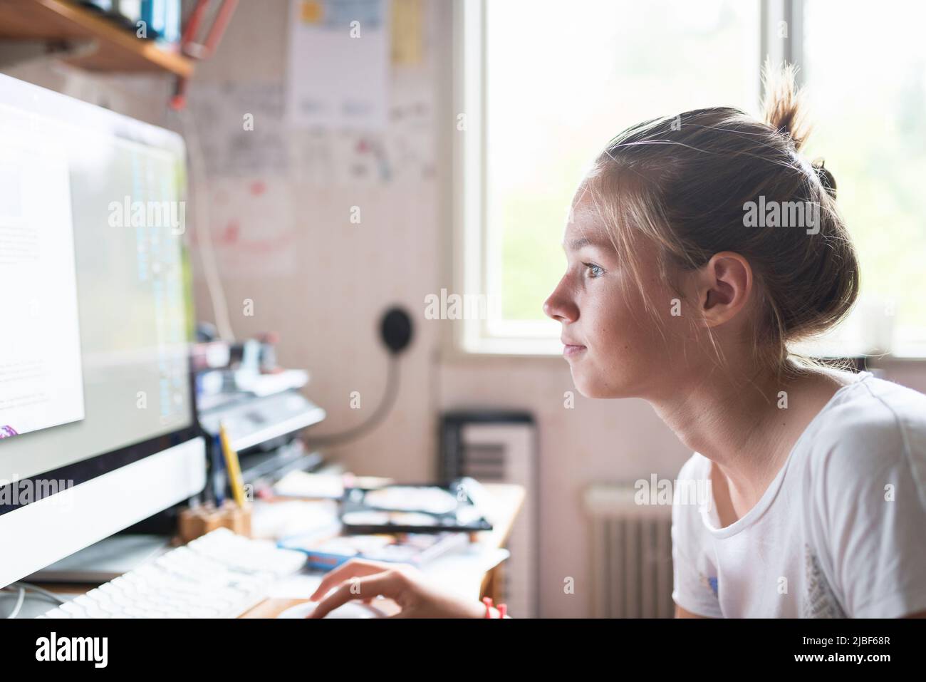 Child and computer dark hi-res stock photography and images - Alamy