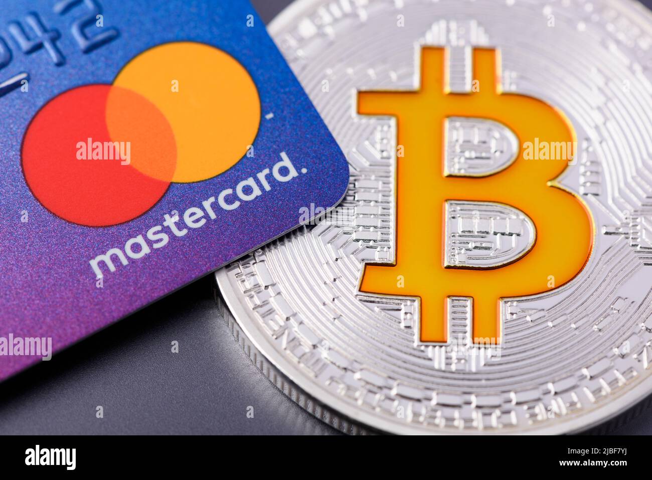 Mastercard new logo card hi-res stock photography and images - Alamy