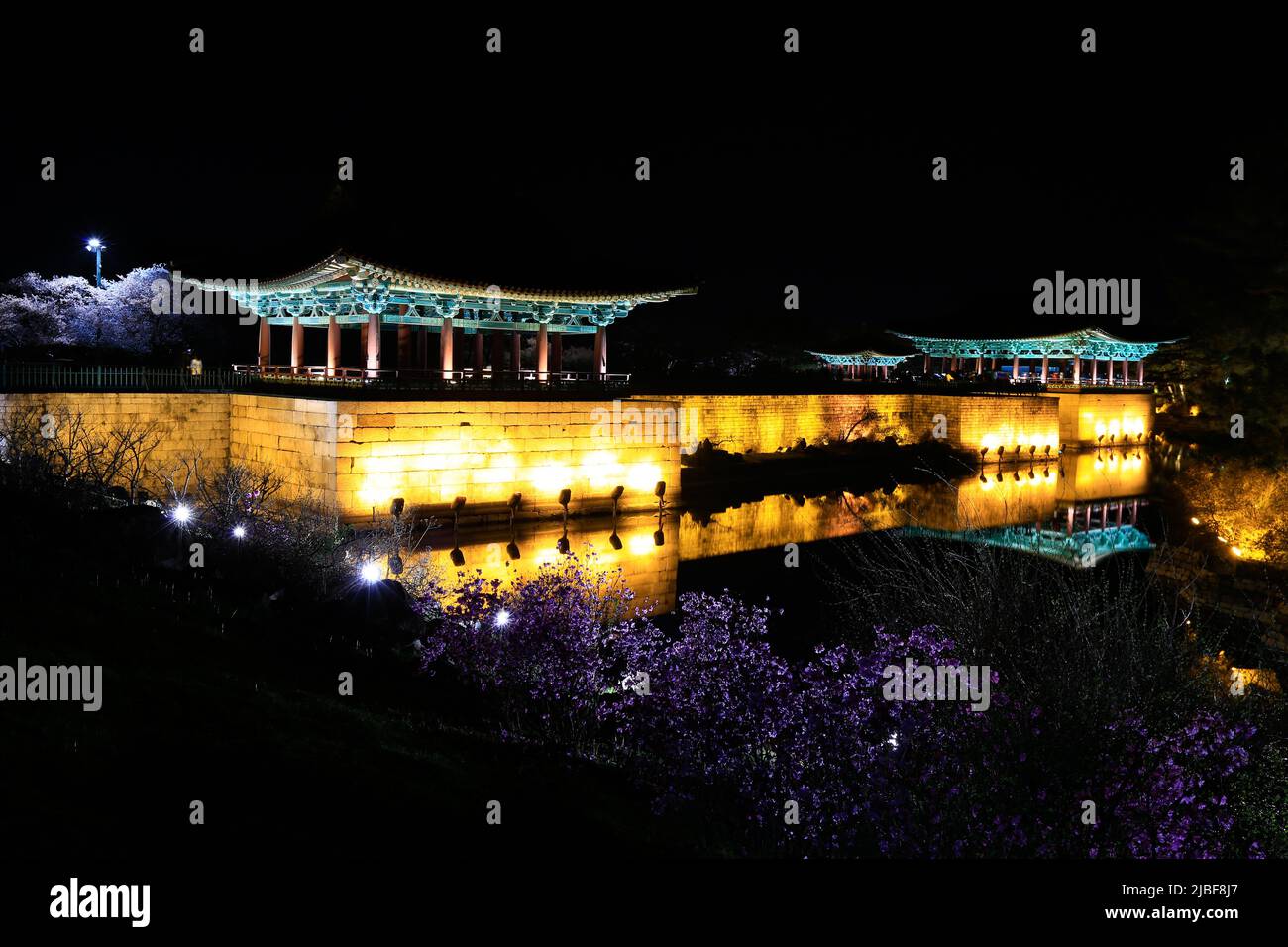 A night view of Gyeongju Donggung Palace and Wolji Anapji Pond Stock ...