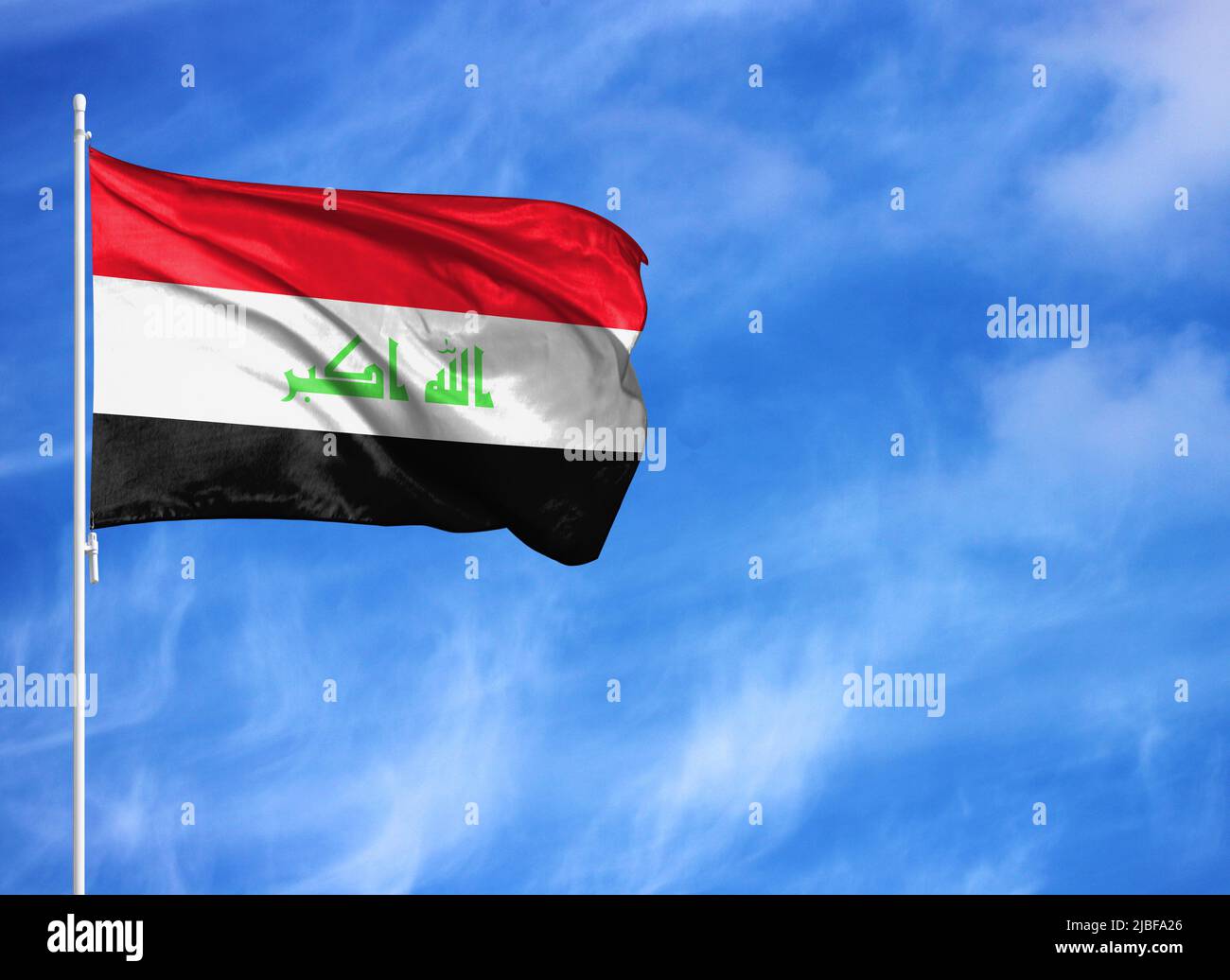 National flag of Iraq on a flagpole Stock Photo - Alamy