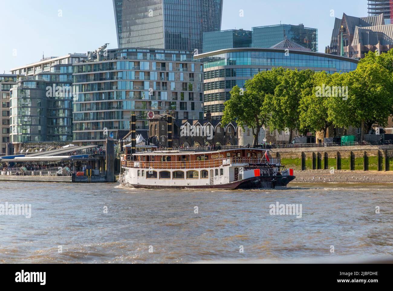 Paddle steamer boat 'Elizabethan', River Thames, Tower Hill, London ...