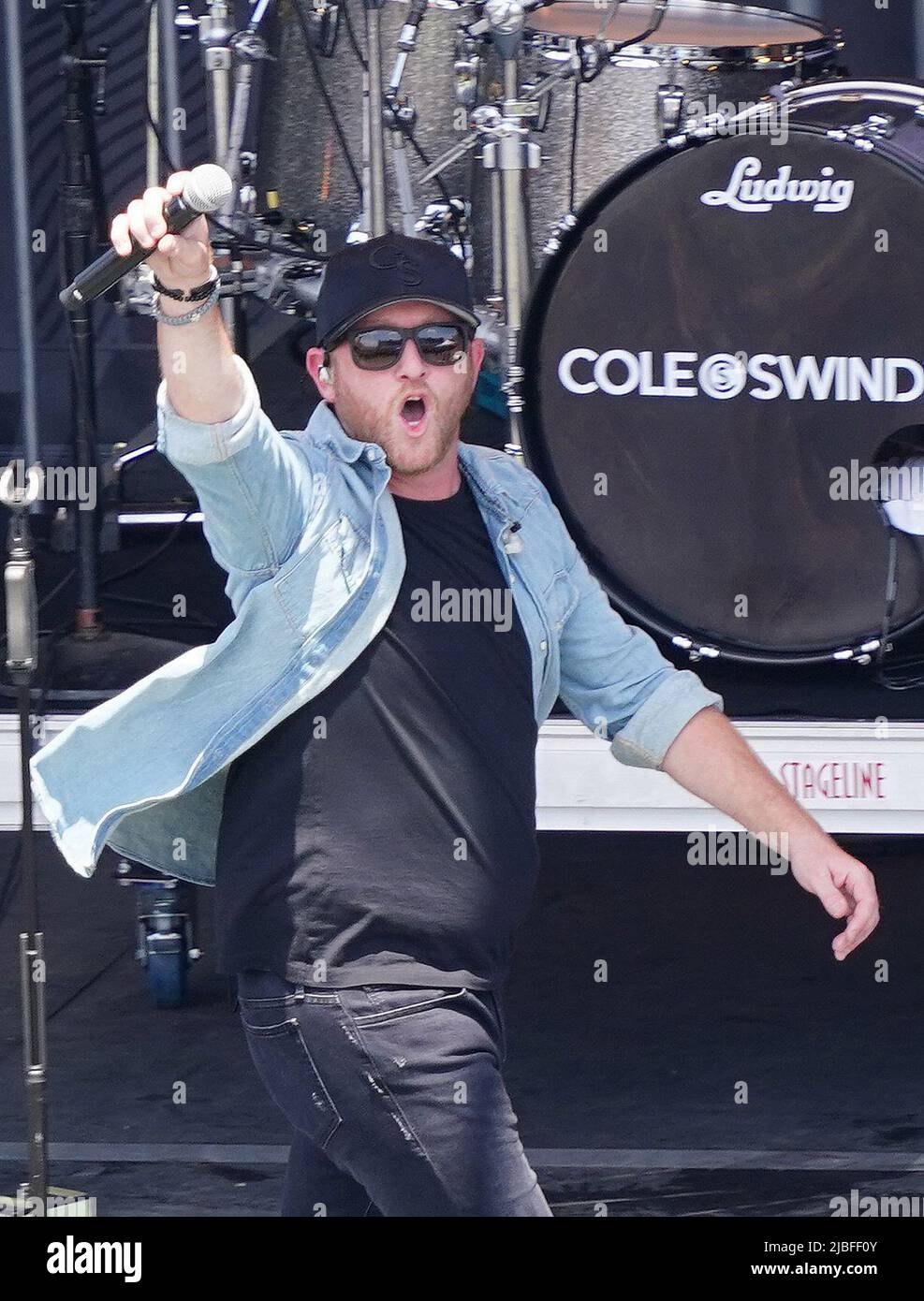 Madison, United States. 05th June, 2022. Country singer Cole Swindel ...