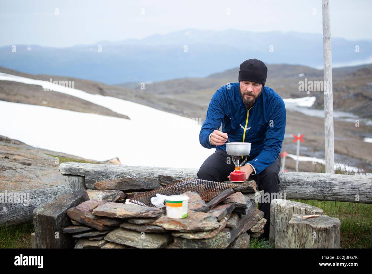 Cooking bench hi-res stock photography and images - Alamy