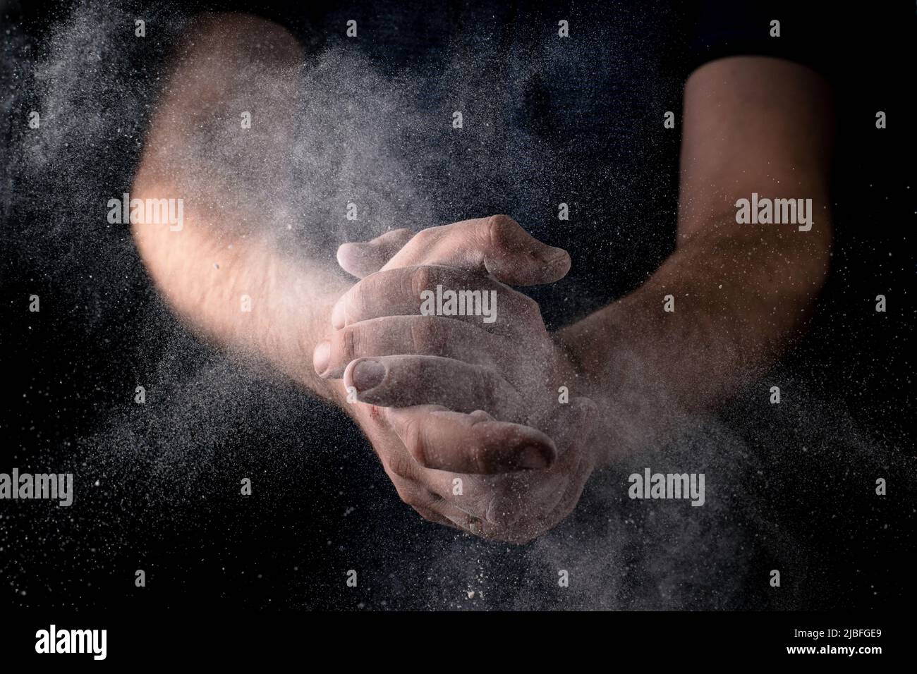 Scattering flour hi-res stock photography and images - Alamy