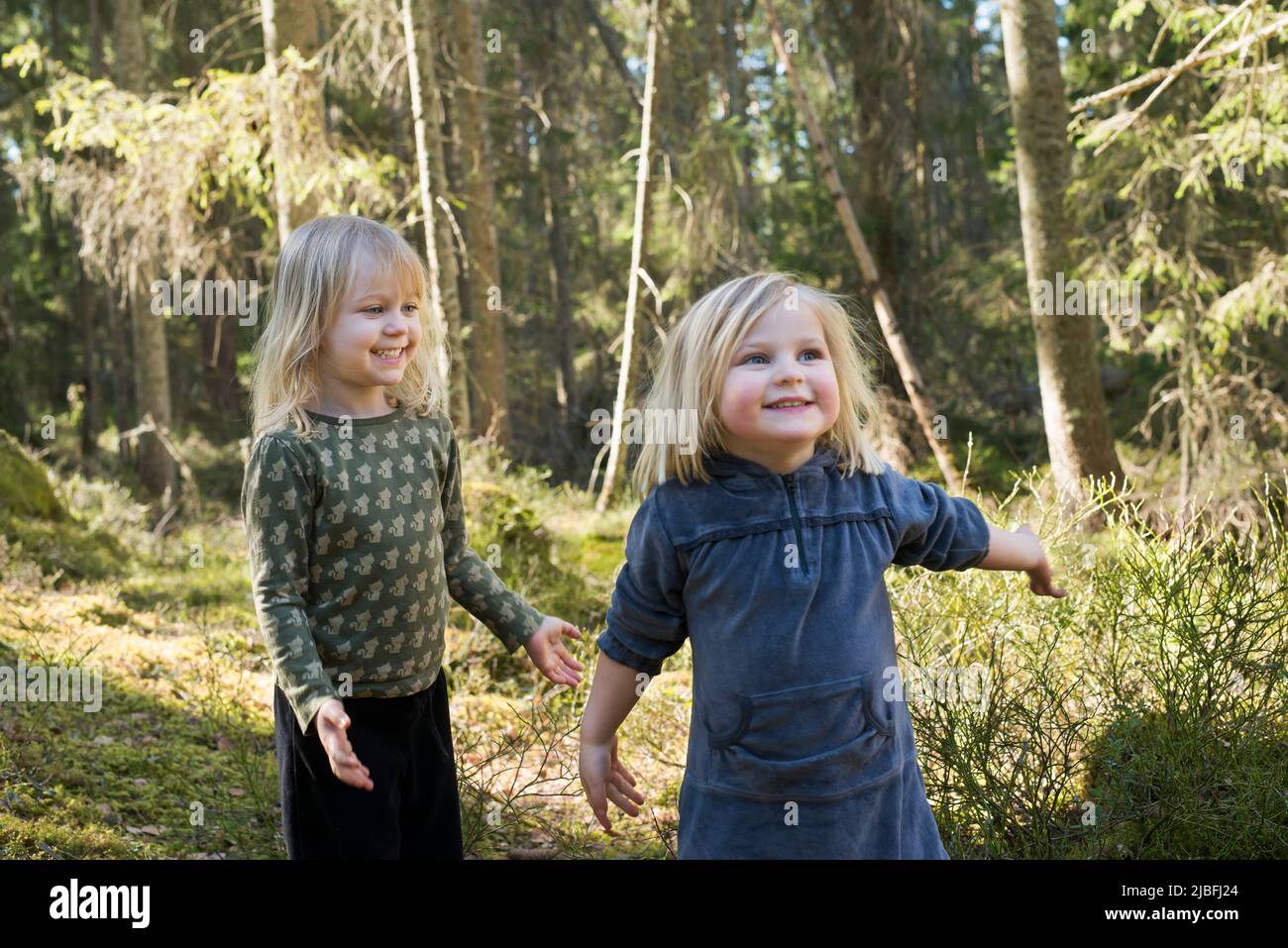 Girls in the forest hi-res stock photography and images - Alamy