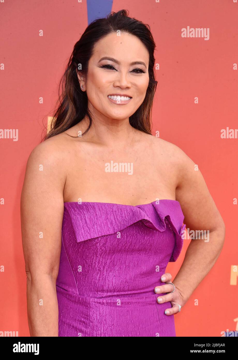 SANTA MONICA, CA - JUNE 02: Dr. Sandra Lee attends the 2021 MTV Movie ...