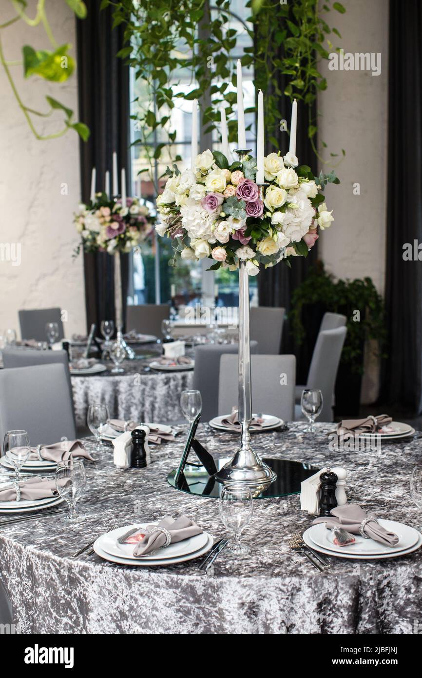 Table set for wedding or another catered event dinner Stock Photo - Alamy