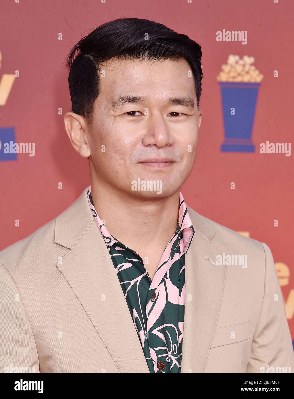 Ronny chieng in hi-res stock photography and images - Alamy