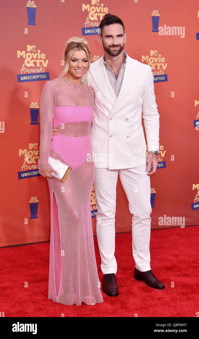 SANTA MONICA, CA - JUNE 02: (L-R) Lindsay Hubbard and Carl Radke attend ...