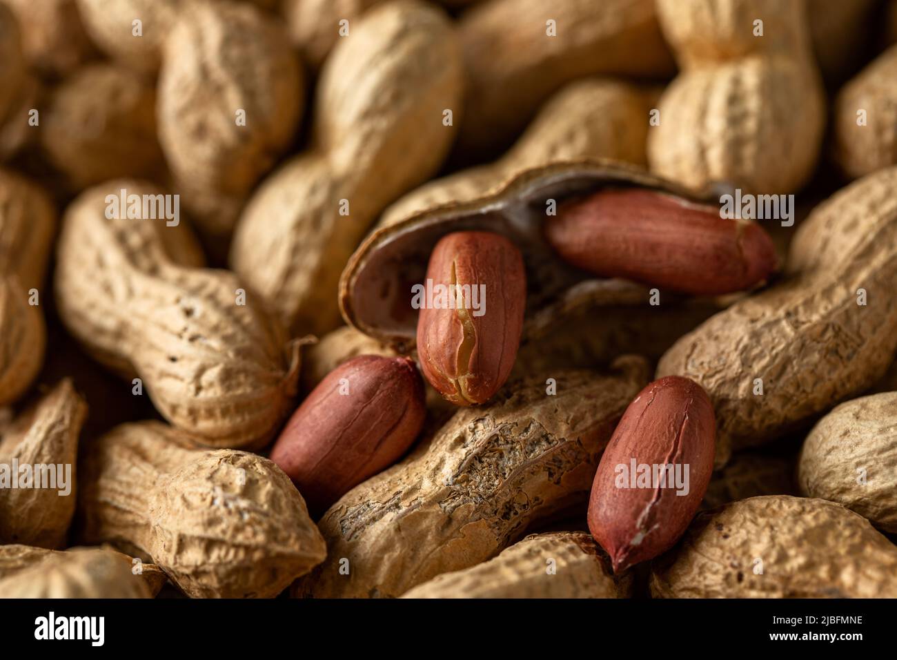 Shelled peanuts hi-res stock photography and images - Alamy