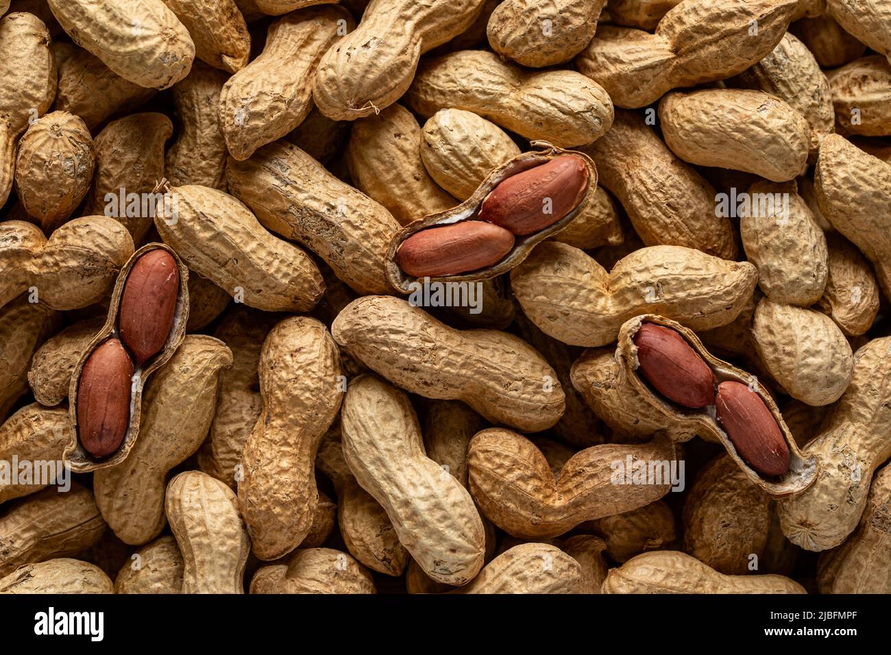 Shelled peanuts hi-res stock photography and images - Alamy