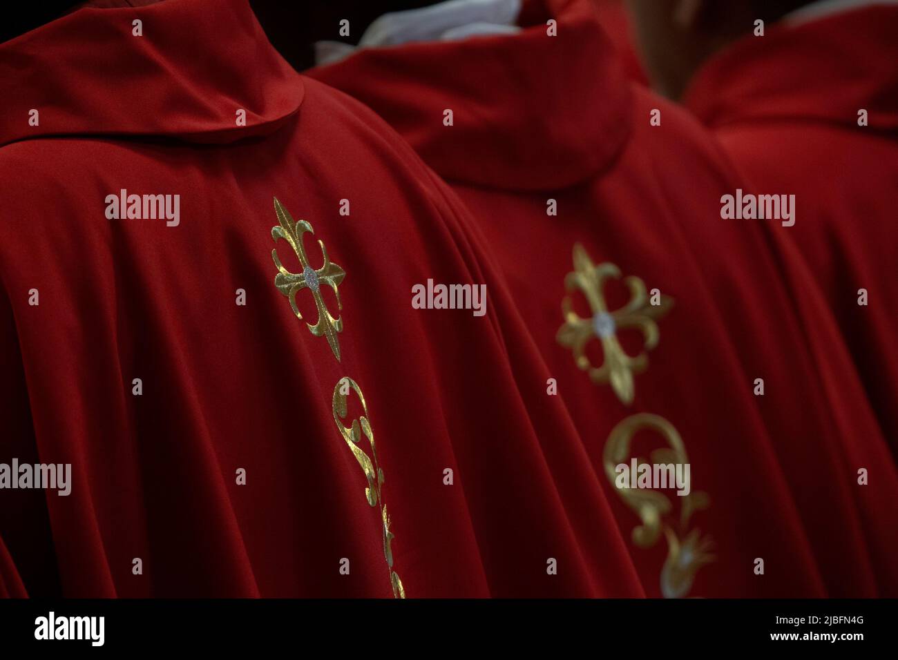 Red cloaks hi-res stock photography and images - Alamy